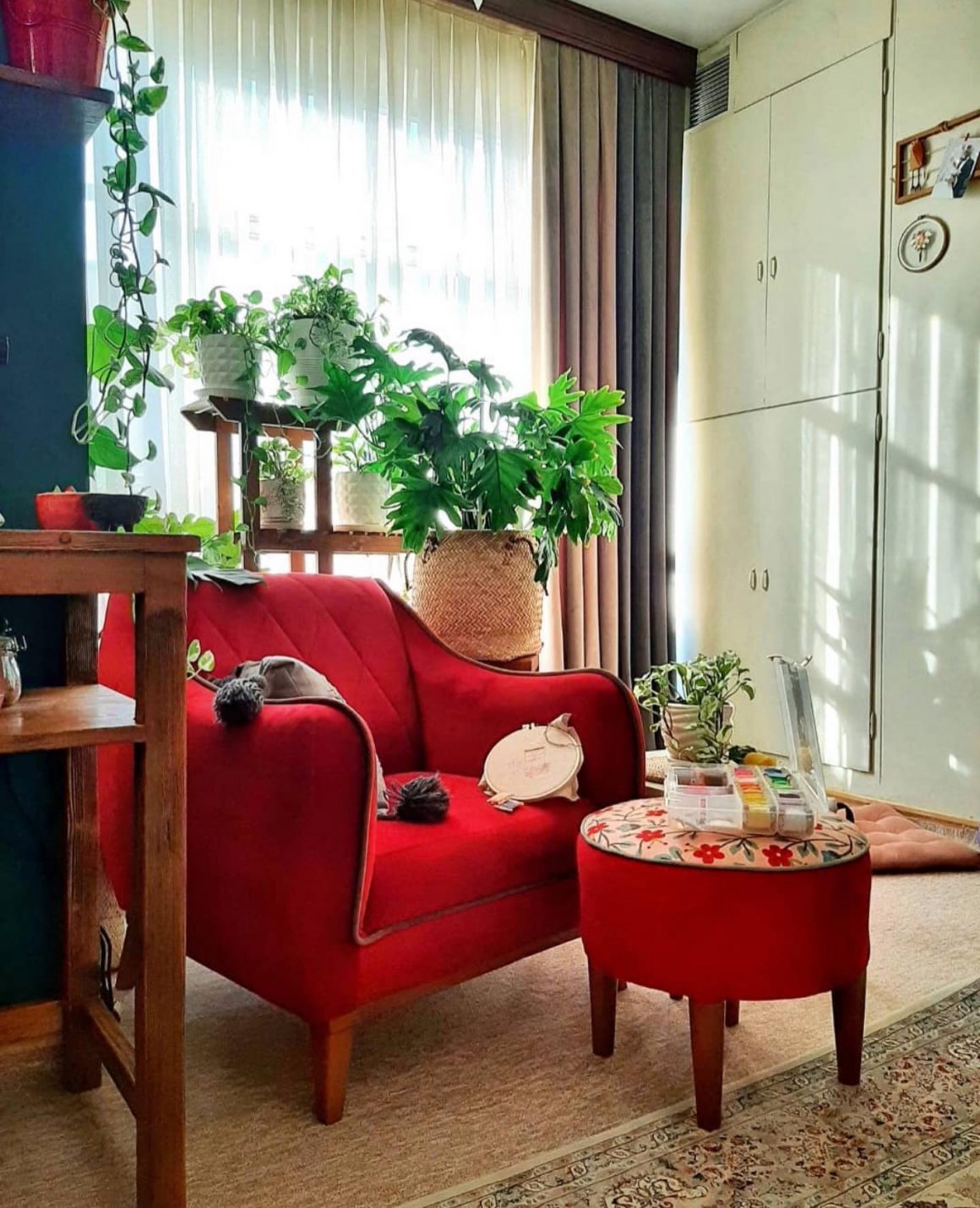 Striking Red Color Matches for Fashion & Interiors