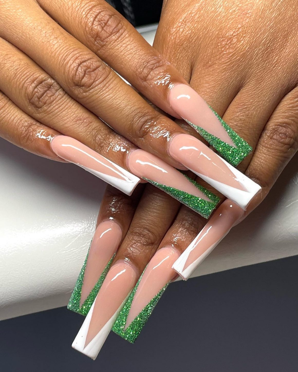 Shocking Fall Nail Colors 2025: The Ultimate Shades You Must Try!