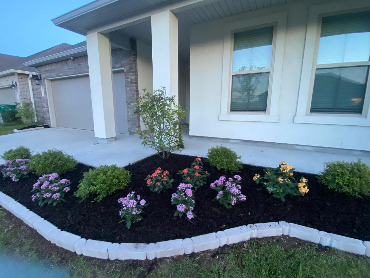 Creative Flower Bed Ideas – Design Tips for Your Garden