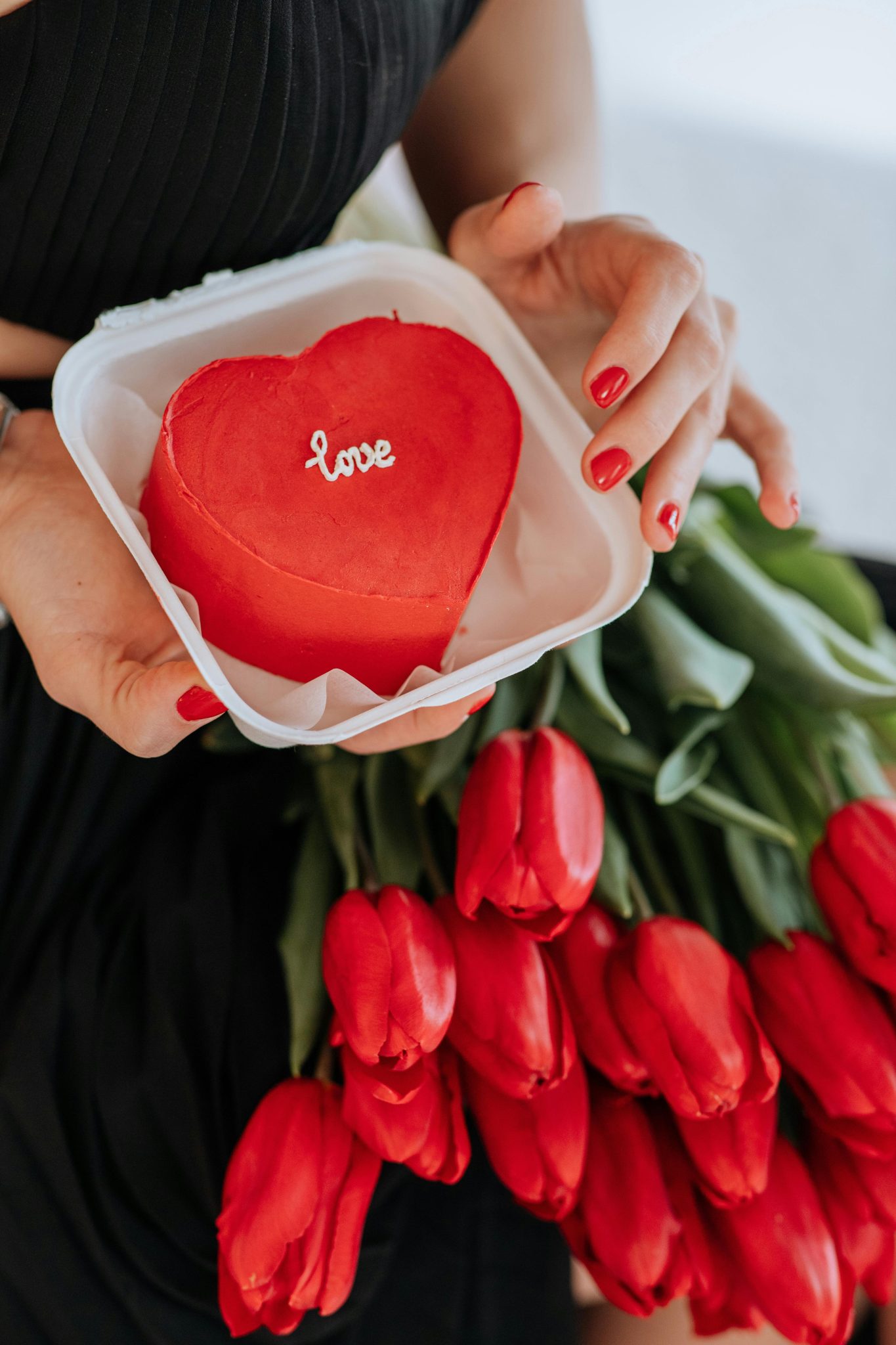 Flower Color Meanings for Valentine’s Day Bouquets and Love Symbols